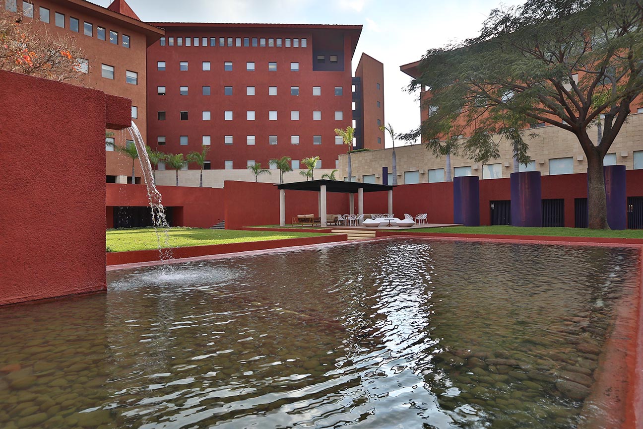 Plaza Roble Costa Rica